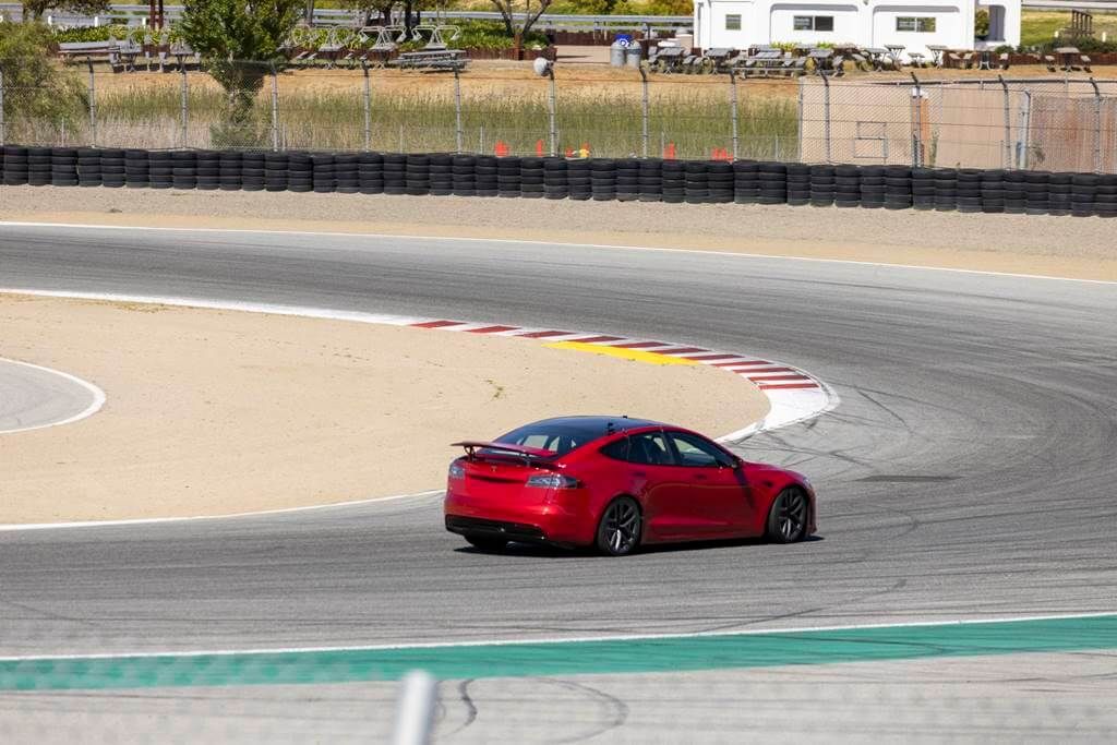 Primeras imágenes del Tesla Model S Plaid+ definitivo y su enorme ...