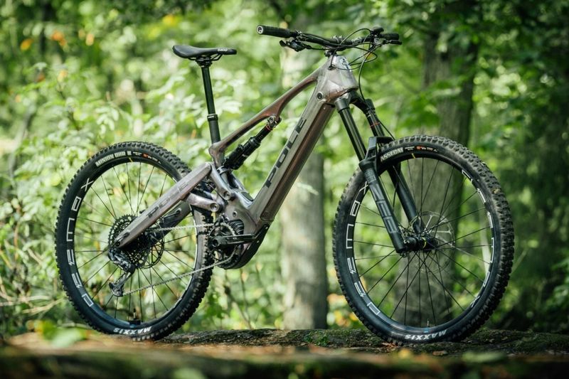 La Pole Voima ID es una de las eBikes de montaña más exclusivas: doble ...