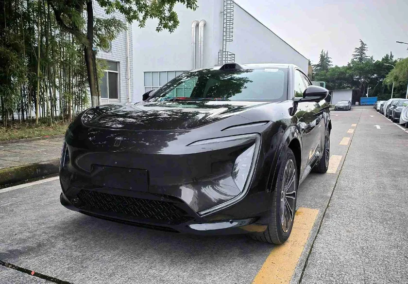 Avistado el Avatr 07. Un SUV eléctrico de diseño atractivo y cargado de ...